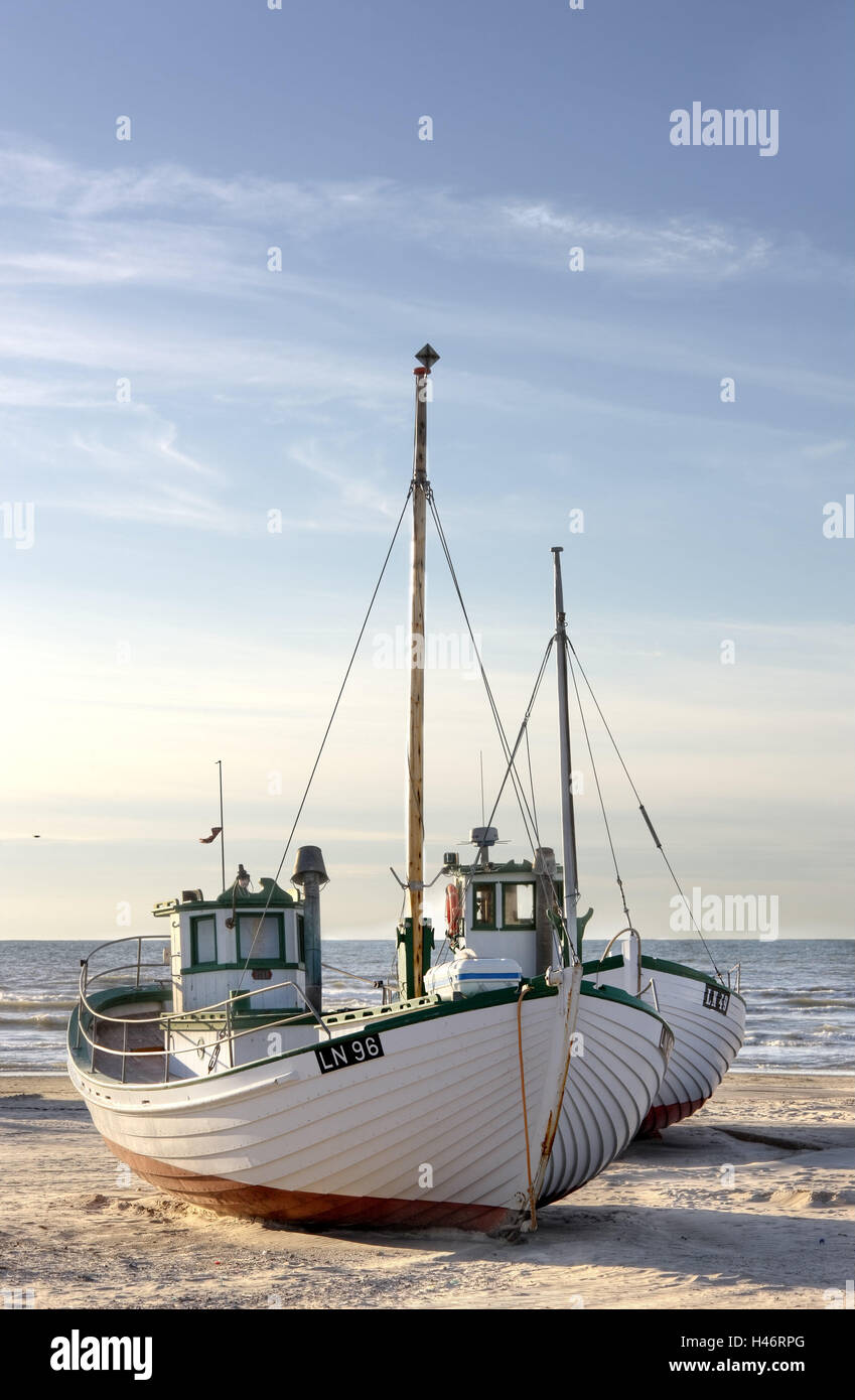 Strand und boote -Fotos und -Bildmaterial in hoher Auflösung – Alamy