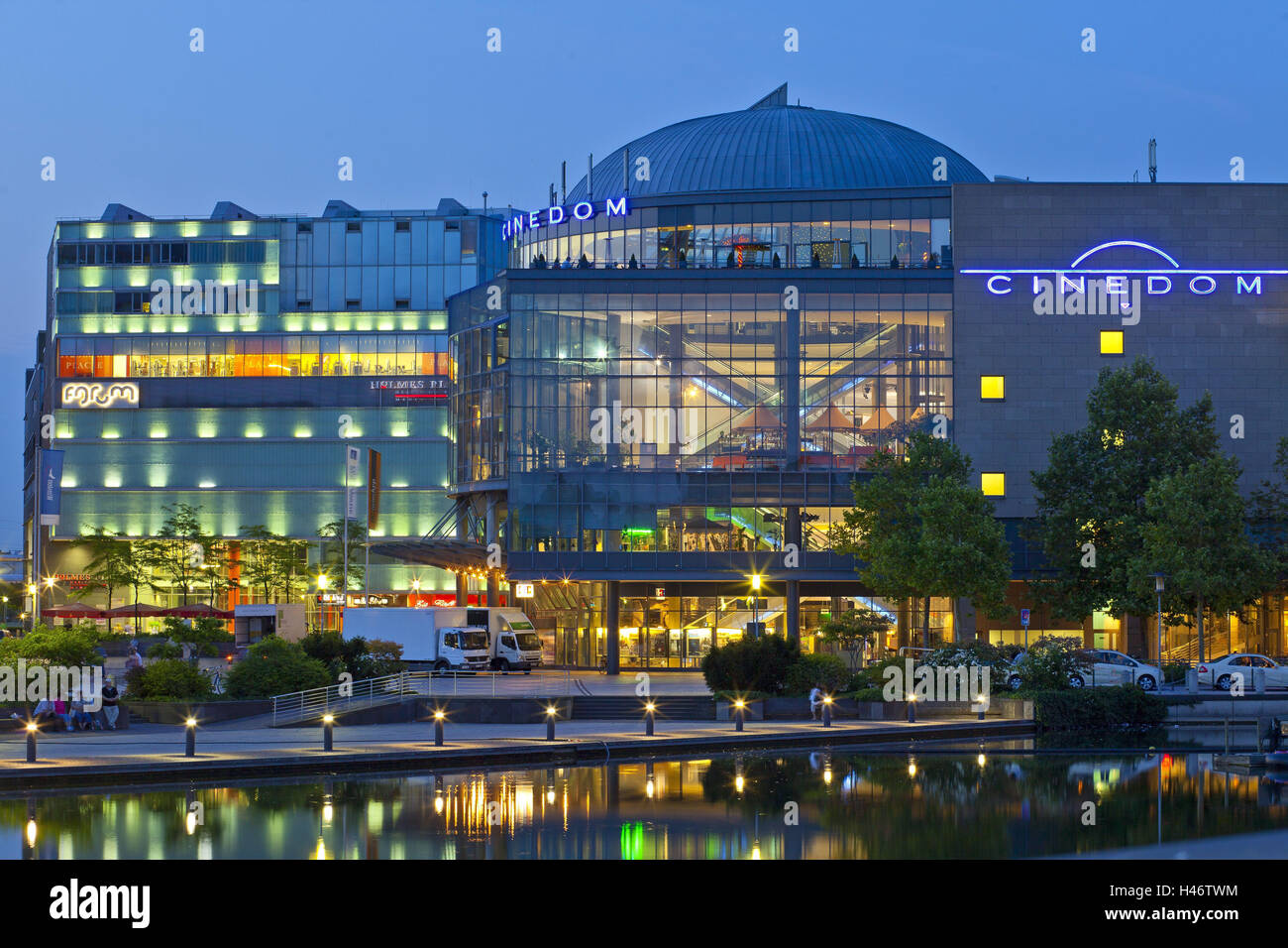 Cinedom germany -Fotos und -Bildmaterial in hoher Auflösung – Alamy