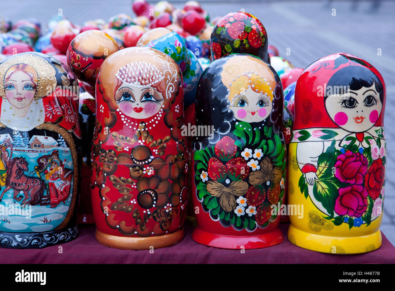 Matrjoschka art -Fotos und -Bildmaterial in hoher Auflösung – Alamy