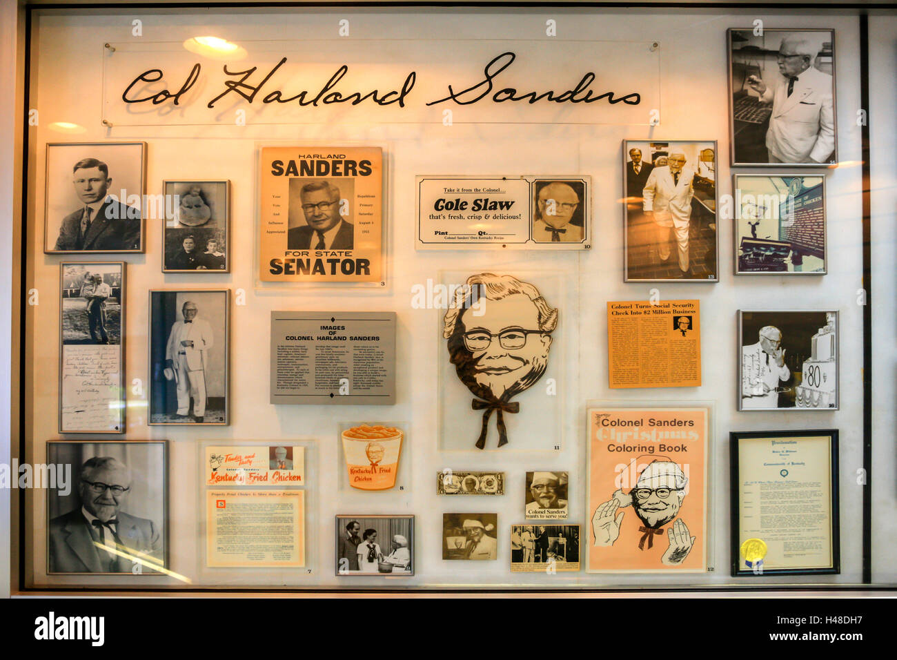 Werbung Erinnerungsstücke an die Harland Sanders KFC Café und Museum in ...