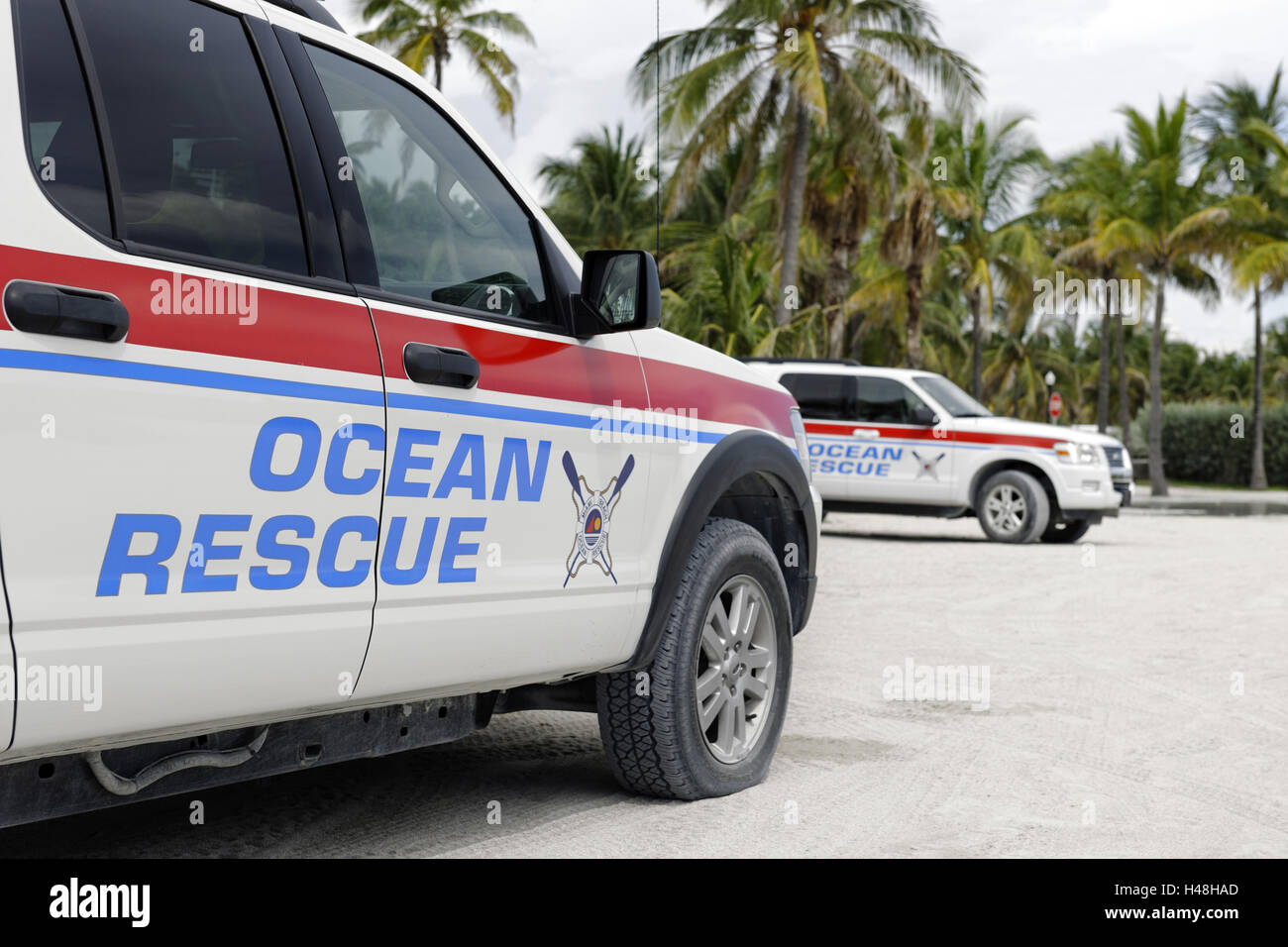 Ocean rescue vehicle car -Fotos und -Bildmaterial in hoher Auflösung ...