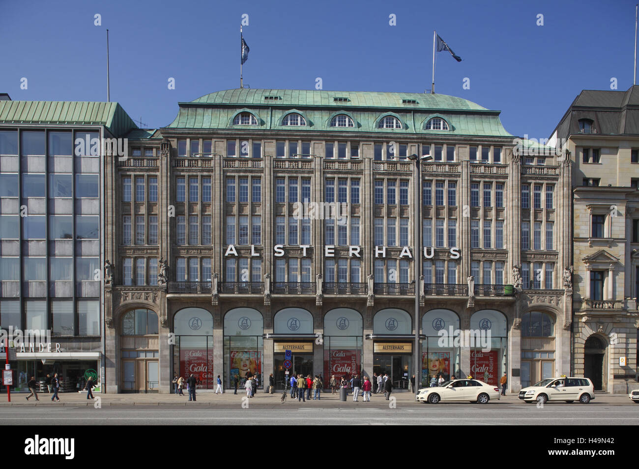Kaufhaus alsterhaus -Fotos und -Bildmaterial in hoher Auflösung – Alamy
