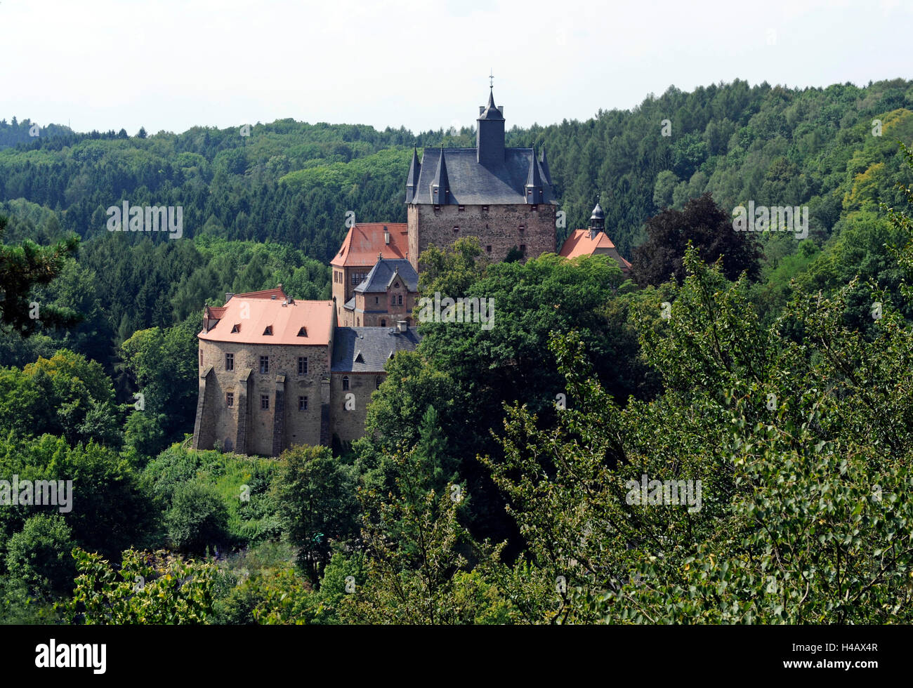 Medieval knights castle -Fotos und -Bildmaterial in hoher Auflösung – Alamy