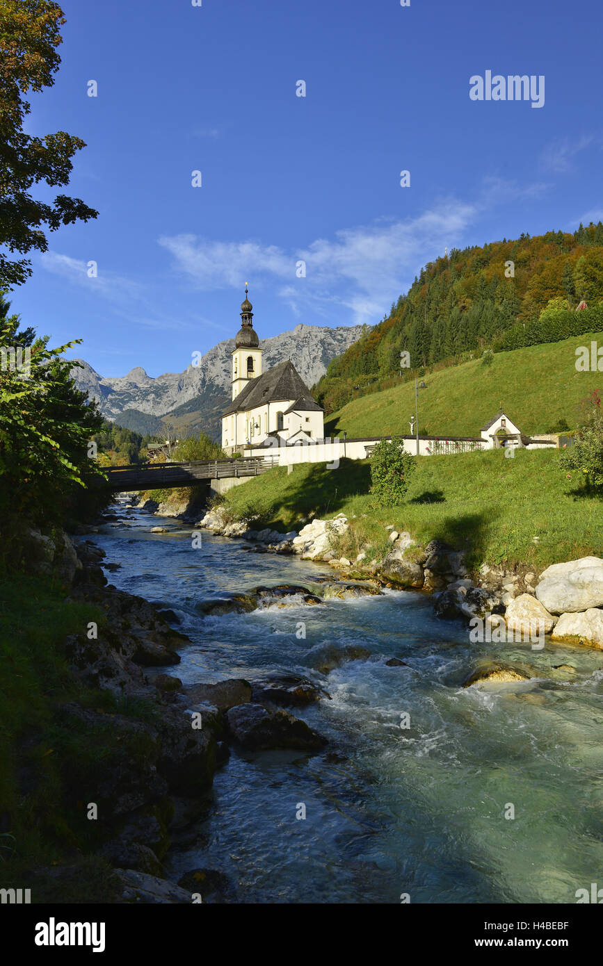 Ramsau kirche st sebastian im herbst -Fotos und -Bildmaterial in hoher ...