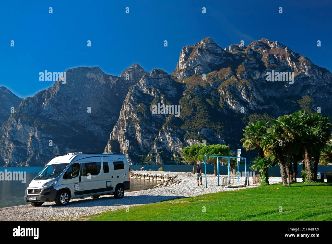 Lago tu garda -Fotos und -Bildmaterial in hoher Auflösung – Alamy