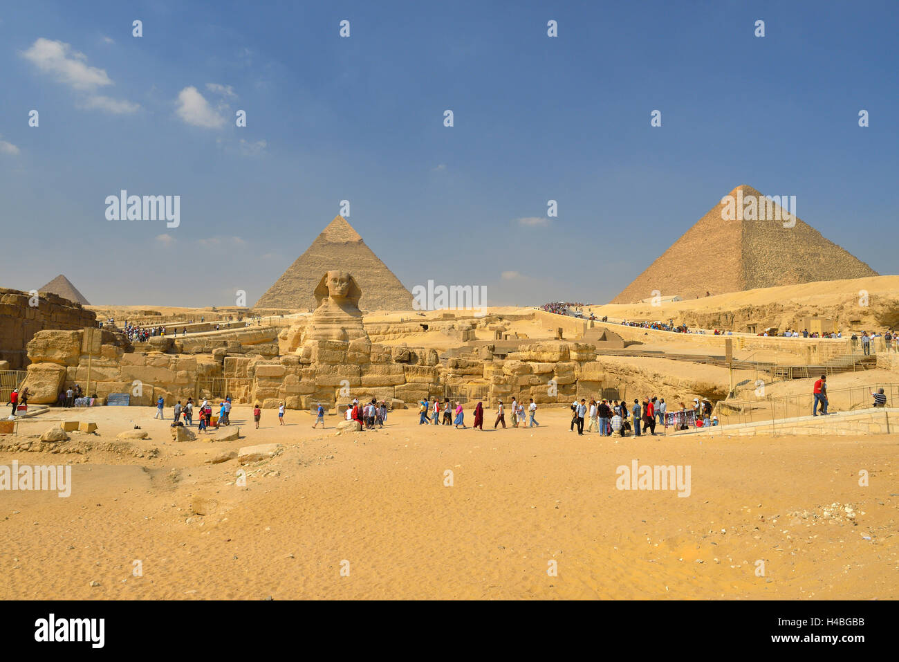 Große Sphinx von Gizeh, die Pyramiden von Gizeh, Kairo, Ägypten, Naher ...
