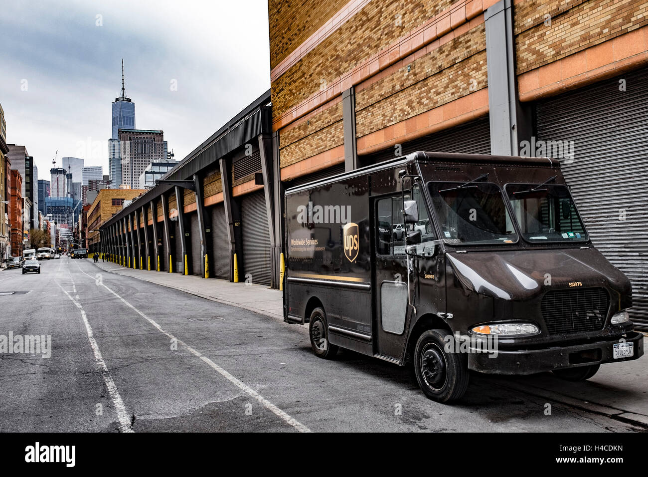 Ups depot -Fotos und -Bildmaterial in hoher Auflösung – Alamy