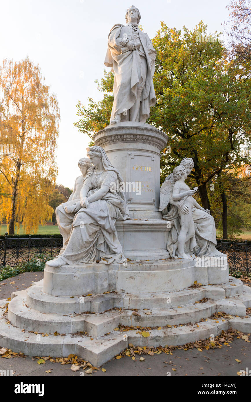 Goethes denkmal in berliner Stockfotos und -bilder Kaufen - Alamy