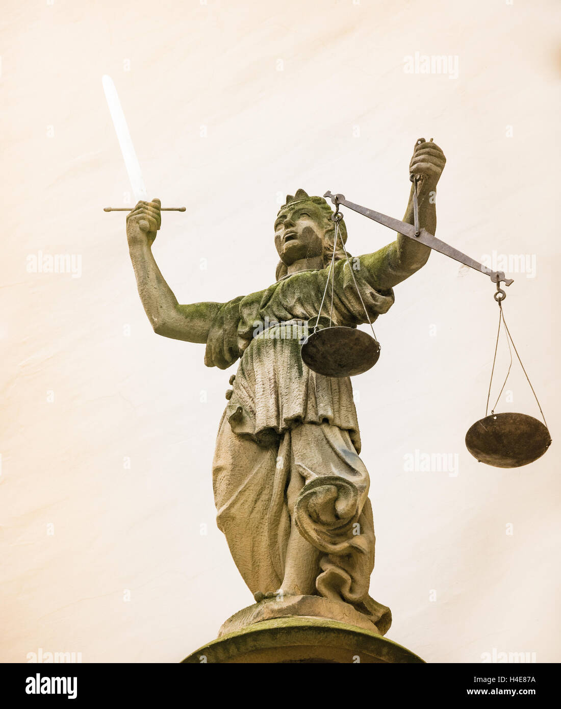 Justitia skulptur -Fotos und -Bildmaterial in hoher Auflösung – Alamy