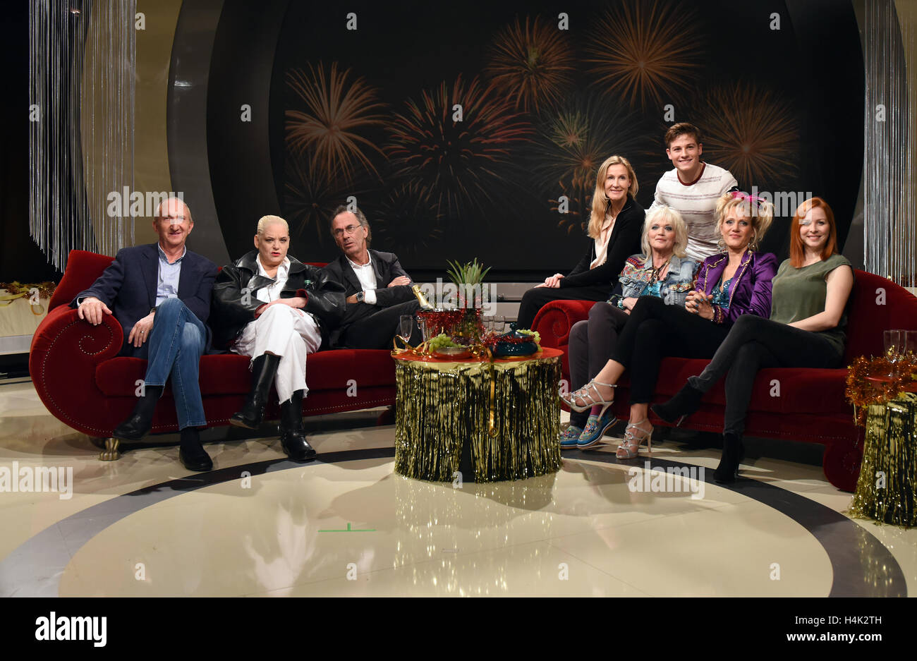 Jasmin schwiers where -Fotos und -Bildmaterial in hoher Auflösung ...