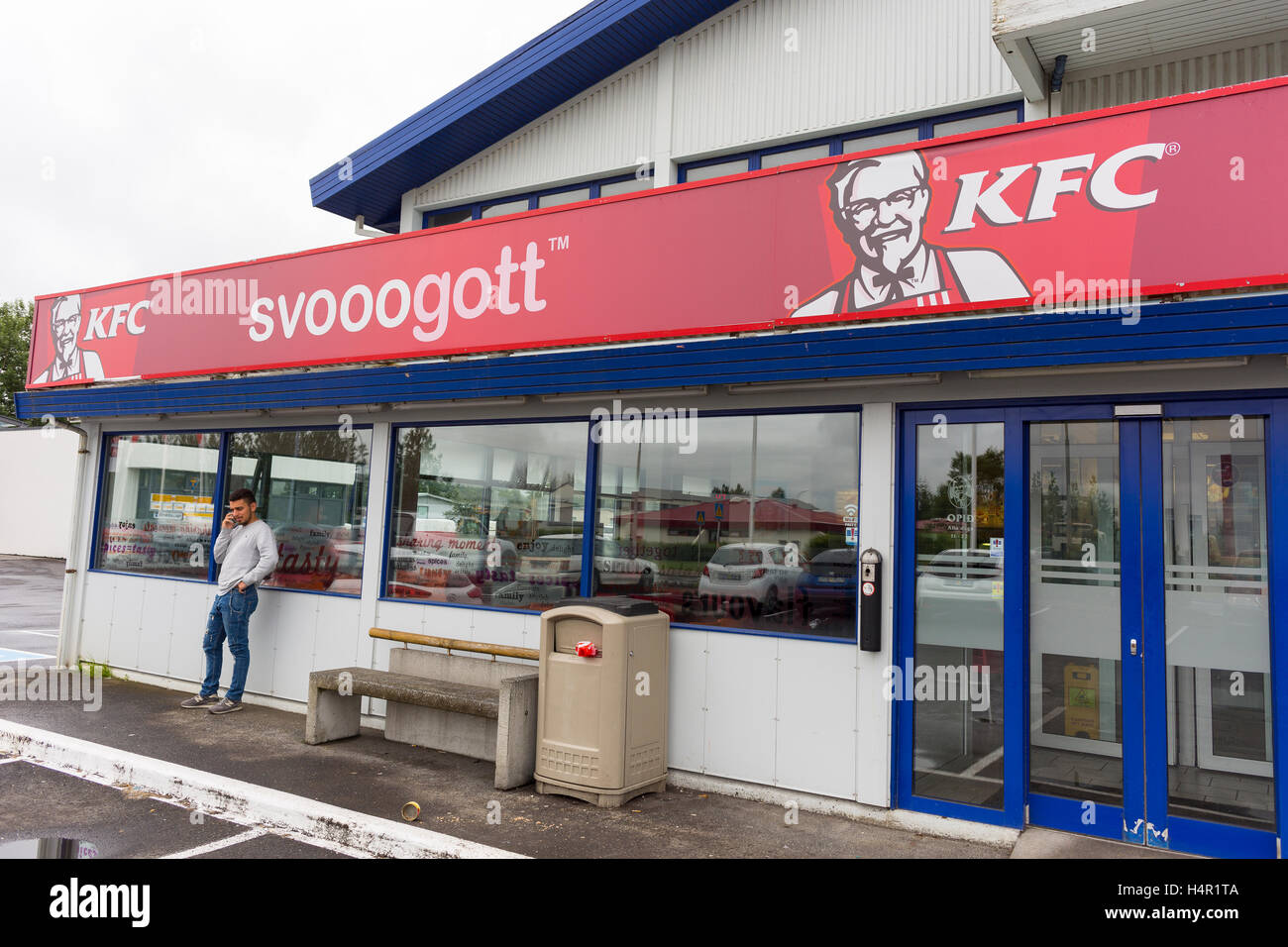Kfc kentucky fried chicken fast food -Fotos und -Bildmaterial in hoher ...