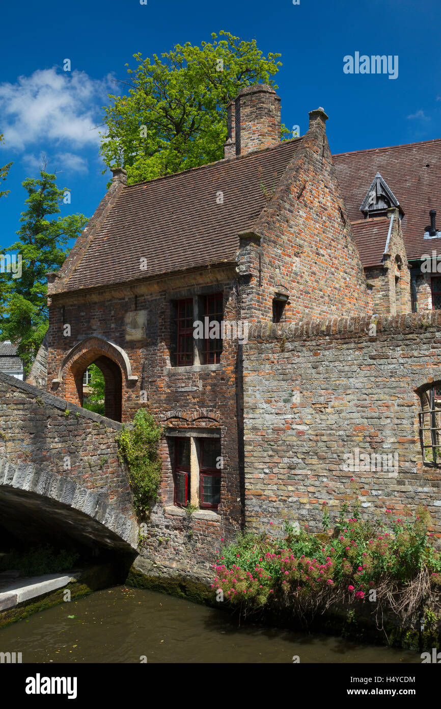 Bonifacius bridge -Fotos und -Bildmaterial in hoher Auflösung – Alamy