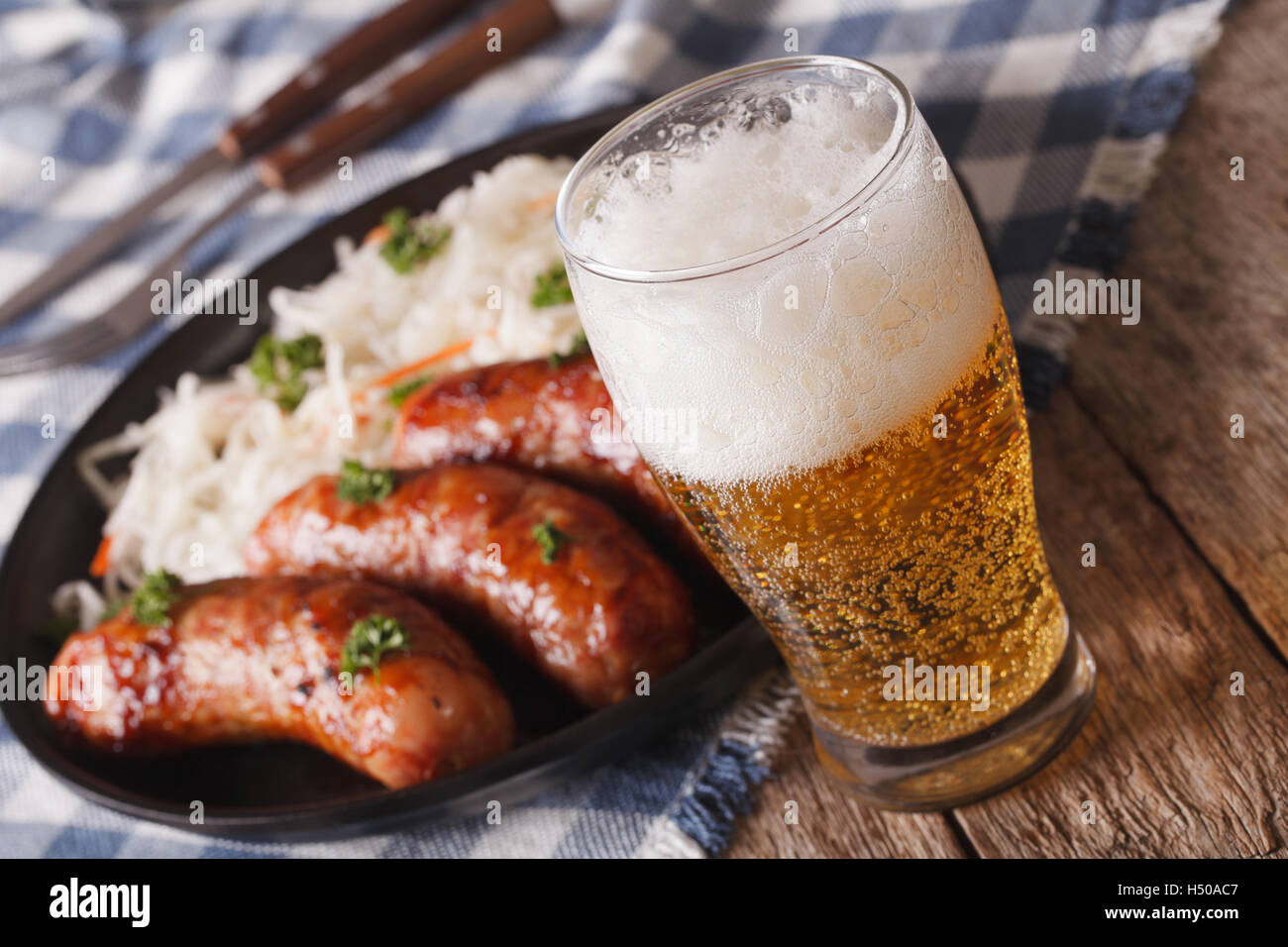 Weißwurst bier oktoberfest -Fotos und -Bildmaterial in hoher Auflösung ...