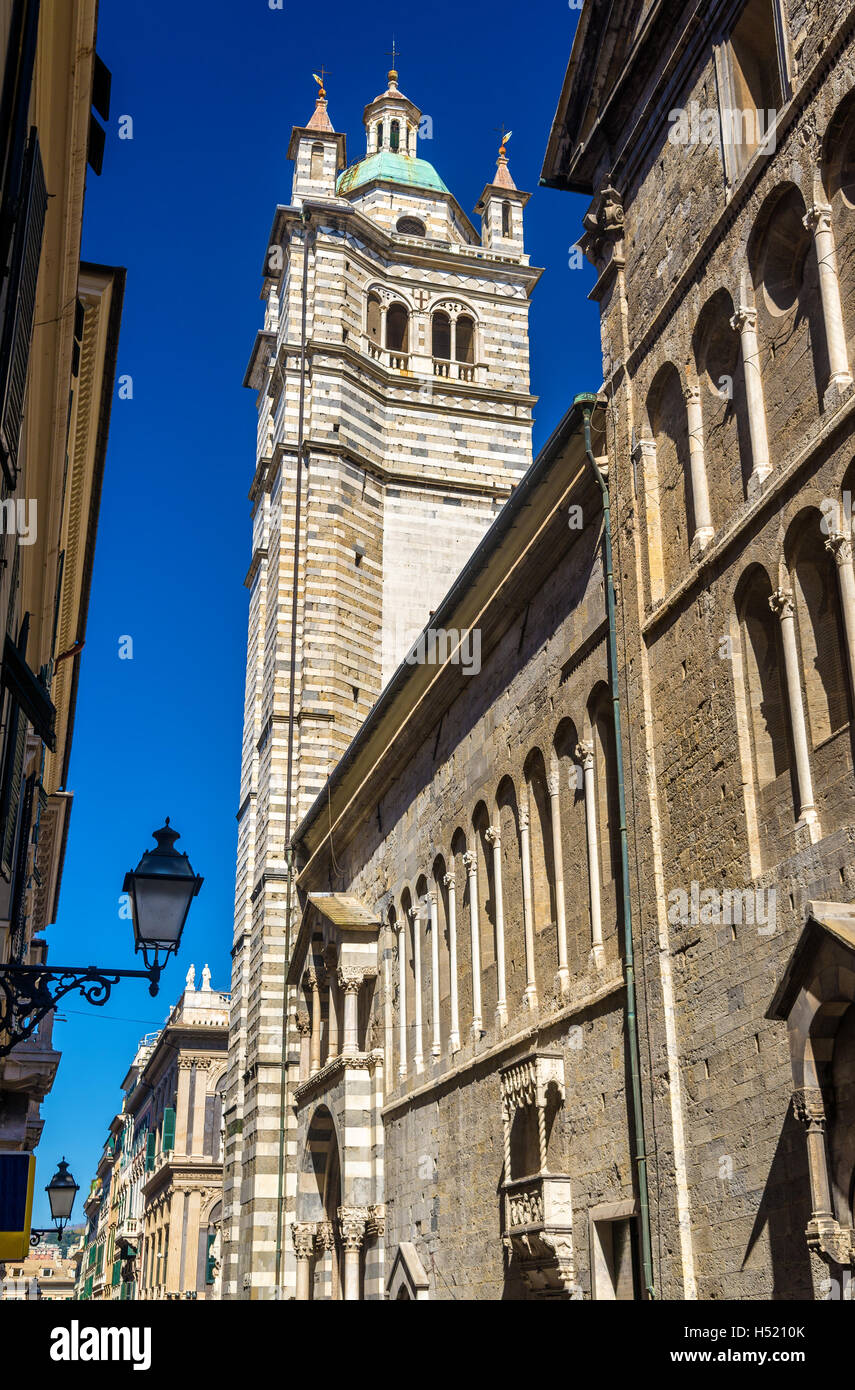 San lorenzo kirche genua -Fotos und -Bildmaterial in hoher Auflösung – Alamy