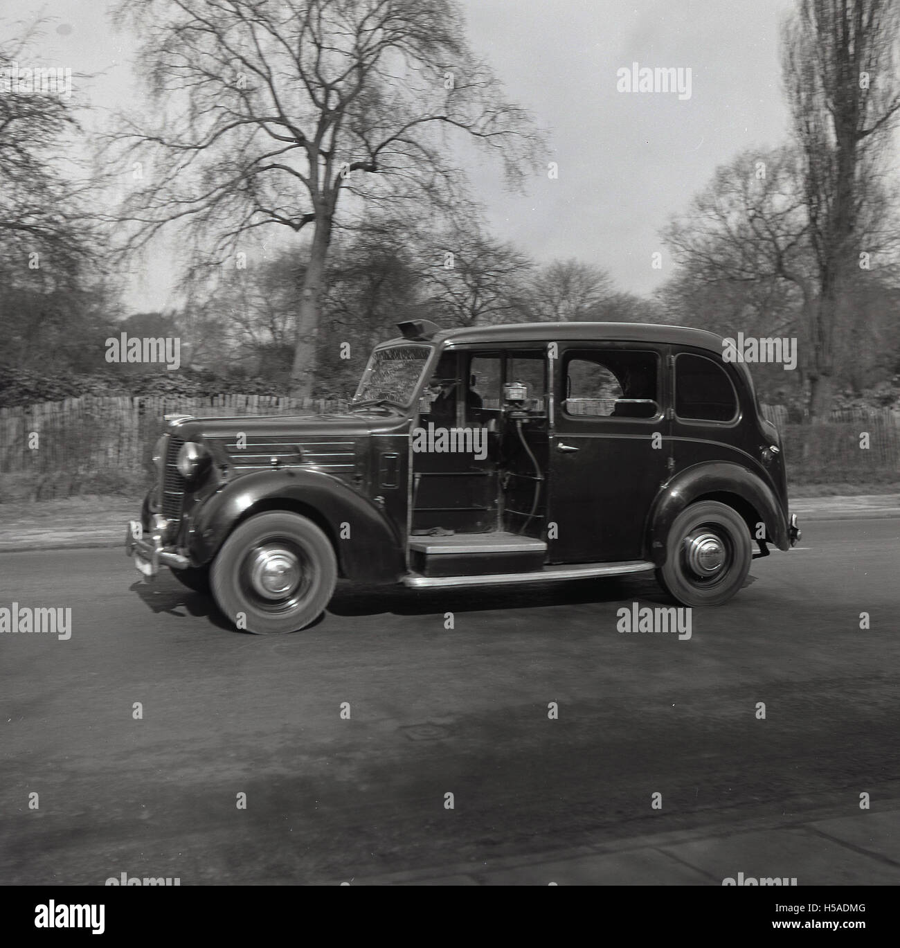 London taxi 1950s -Fotos und -Bildmaterial in hoher Auflösung – Alamy