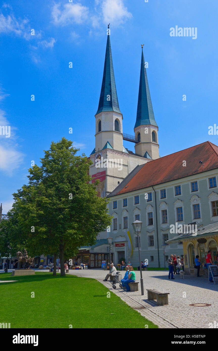 Stiftskirche st philip und jacob -Fotos und -Bildmaterial in hoher ...