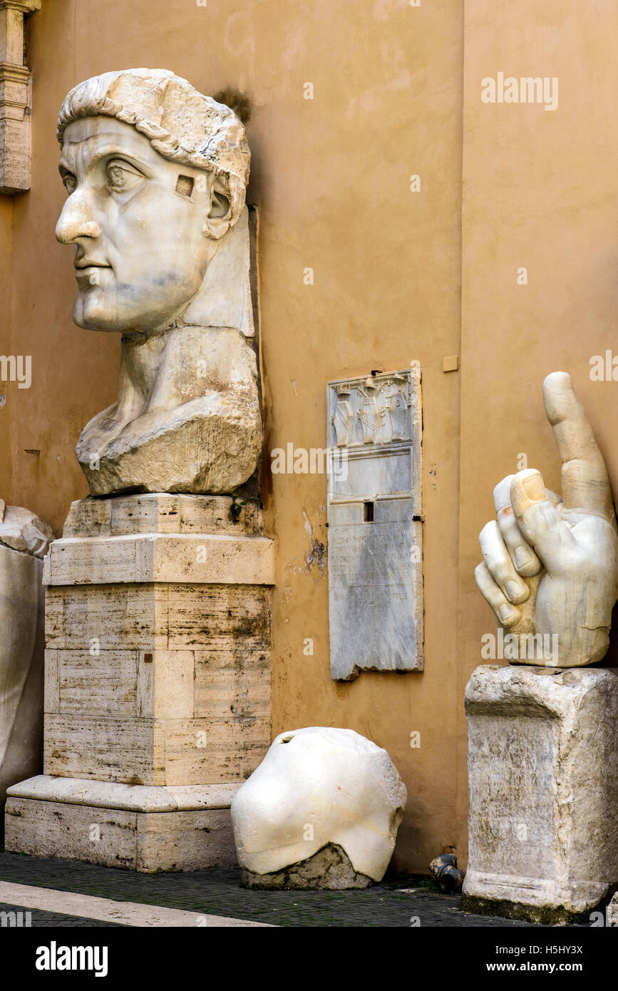 Kaiser rom statue -Fotos und -Bildmaterial in hoher Auflösung – Alamy