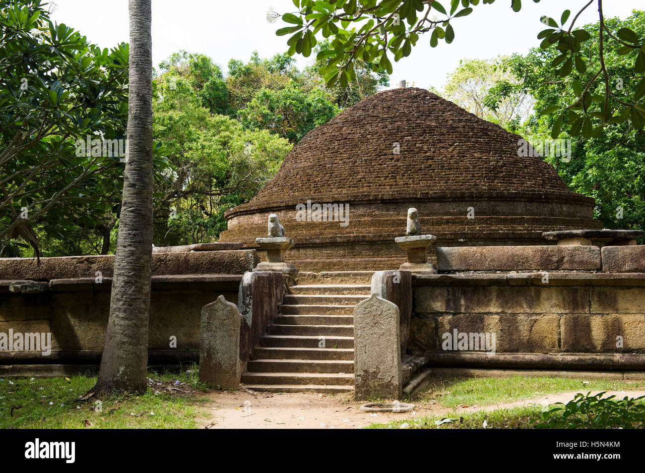 Stupa, Magul Maha Viharaya, alte buddhistische Tempel, Pottuvil, Arugam ...