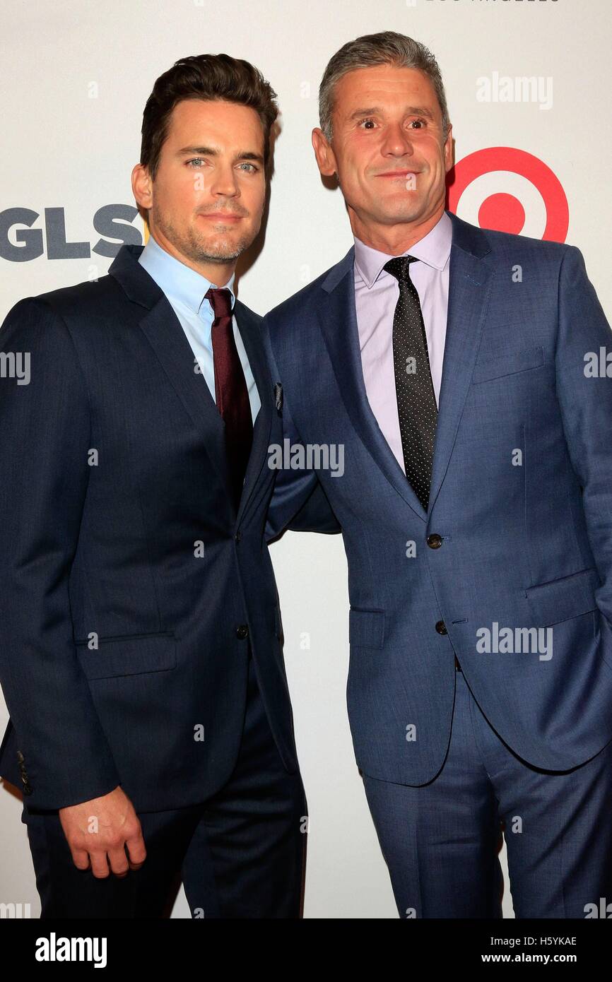 Matt bomer and simon halls -Fotos und -Bildmaterial in hoher Auflösung – Alamy