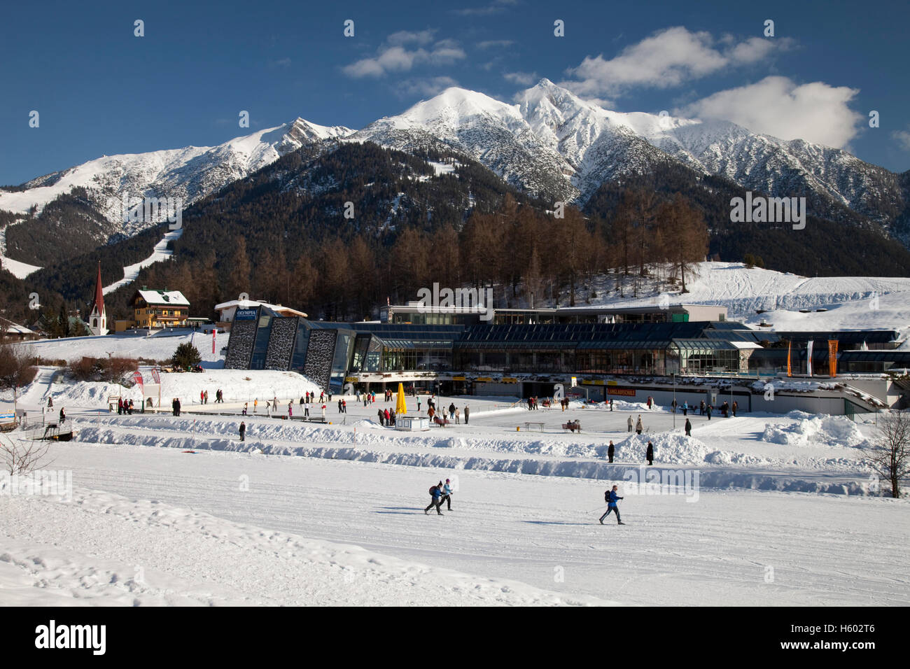Olympiabad, Konferenzzentrum, cross Country Skipiste, Karwendel Range ...