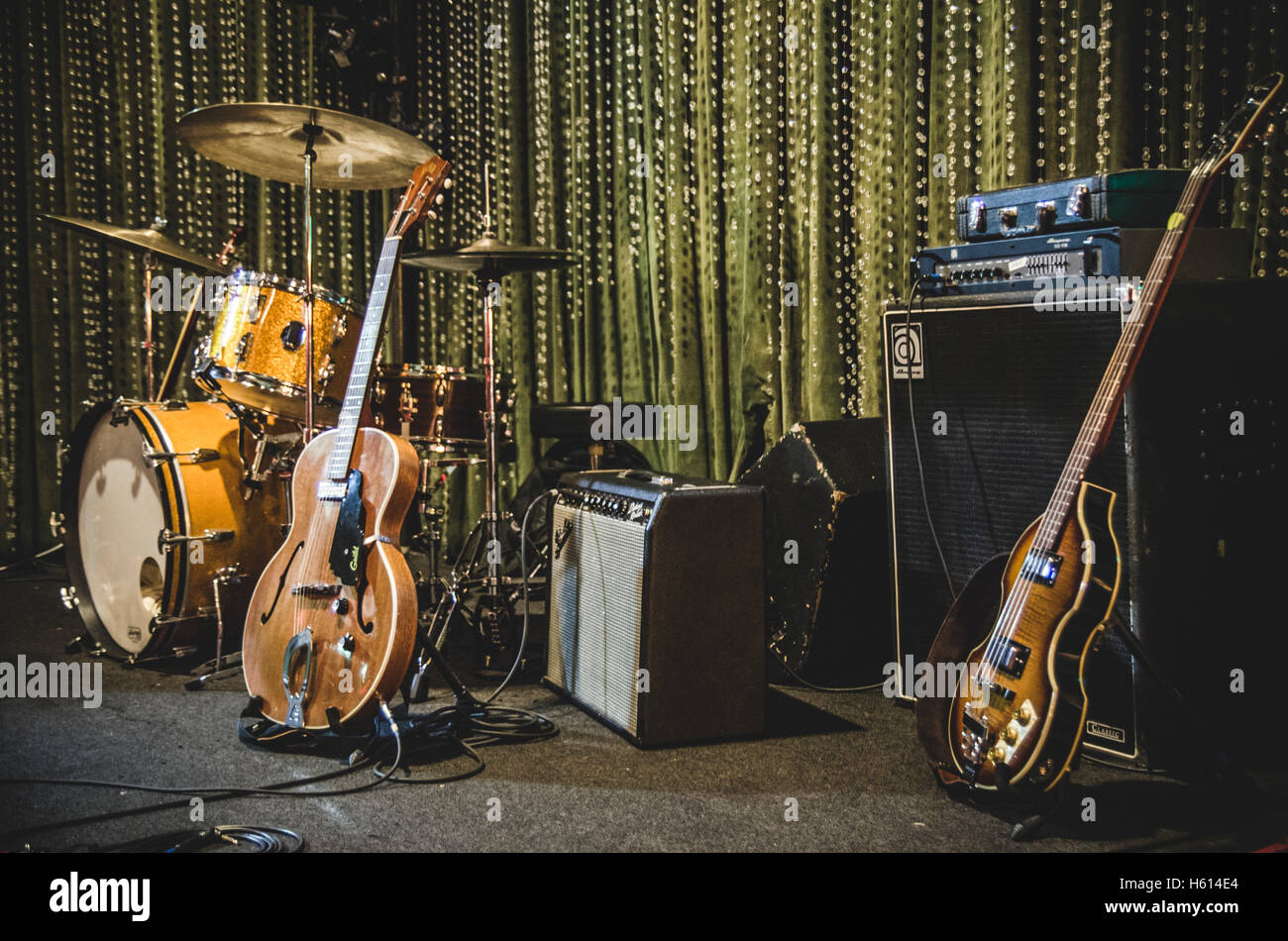 Band instruments -Fotos und -Bildmaterial in hoher Auflösung – Alamy