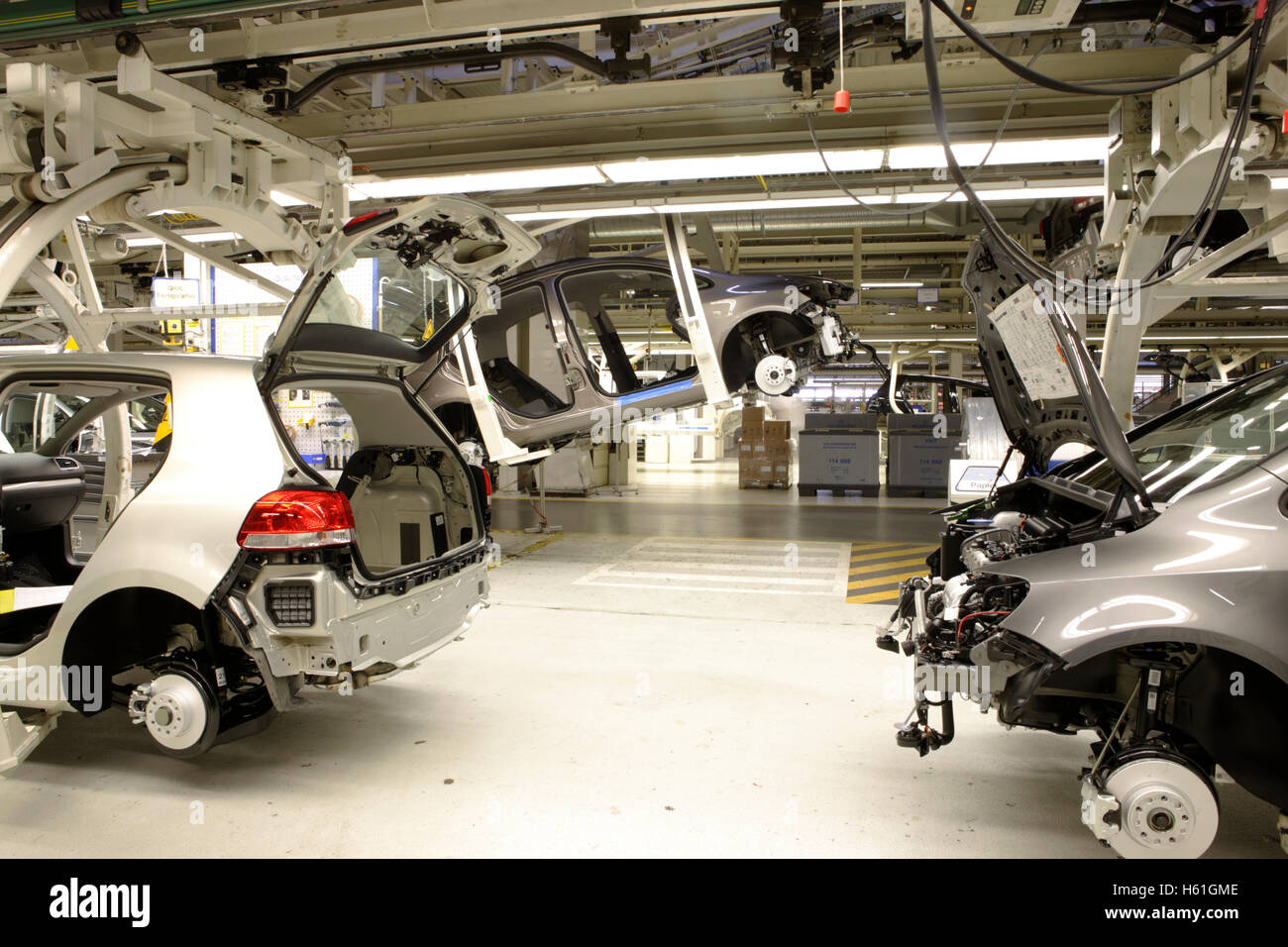 Wolfsburg vw produktion band -Fotos und -Bildmaterial in hoher ...