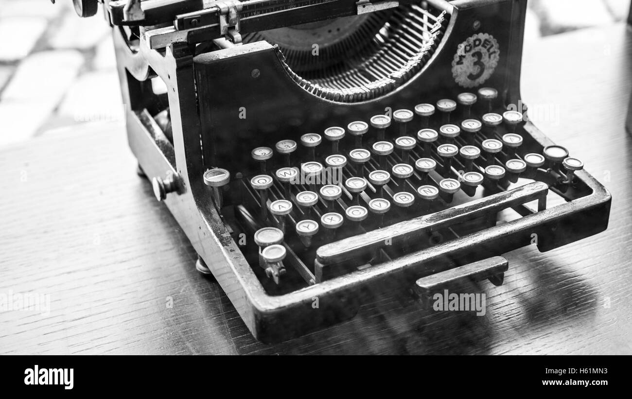 Typing machine -Fotos und -Bildmaterial in hoher Auflösung – Alamy
