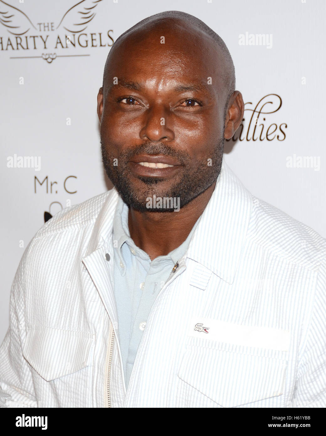 Jimmy Jean-Louis besucht BBQ und Bikinis nutzen gehostet von Lindas Stimme Stiftung ehrt Beverly ...