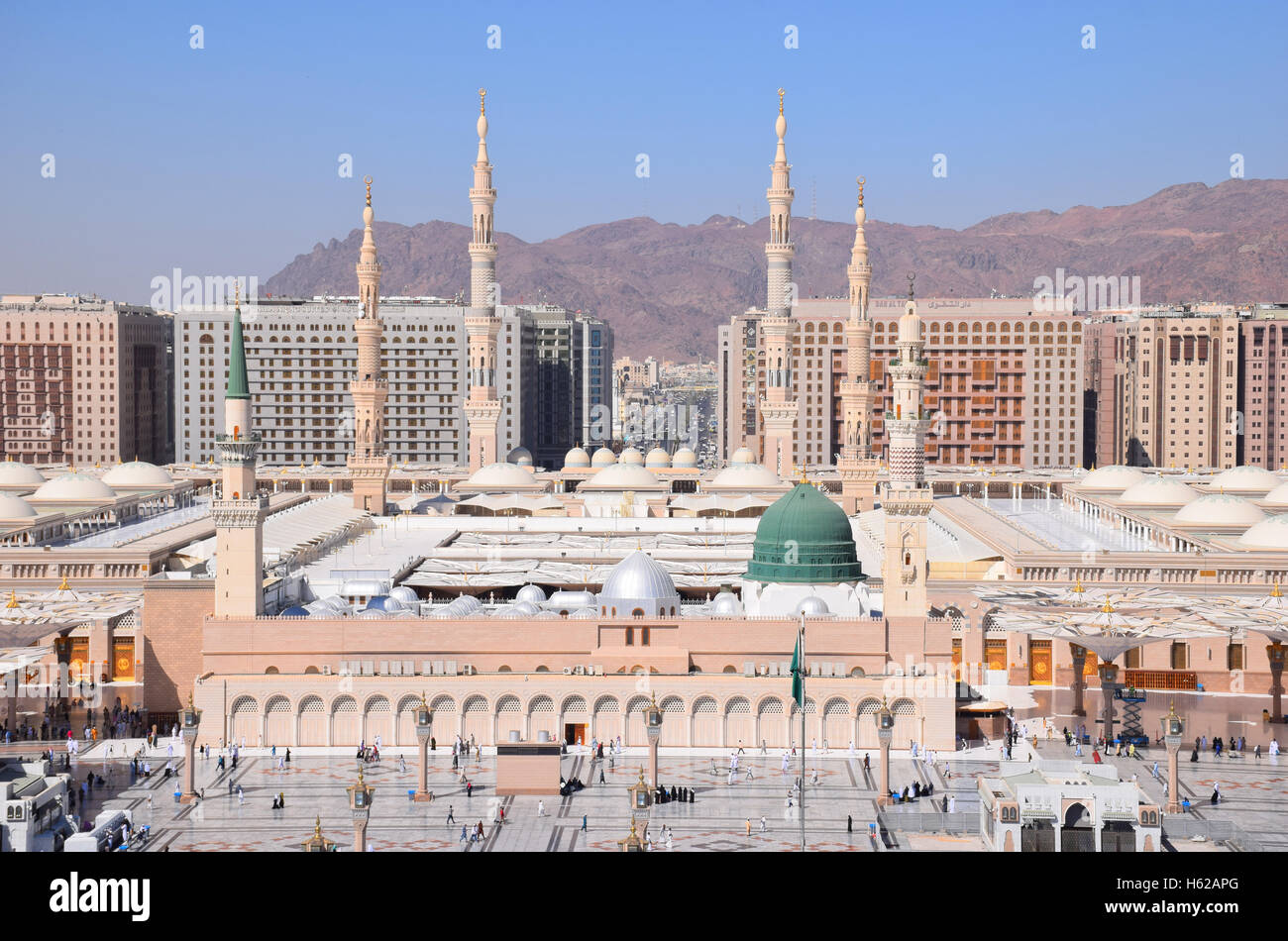 Prophet's mosque, medina -Fotos und -Bildmaterial in hoher Auflösung ...
