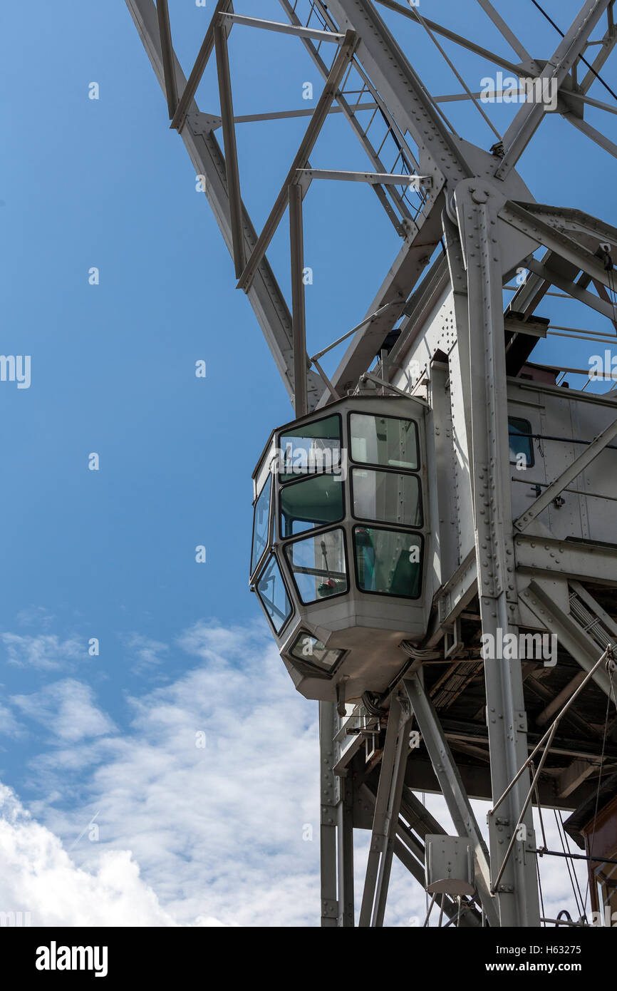 Historischer kran -Fotos und -Bildmaterial in hoher Auflösung – Alamy