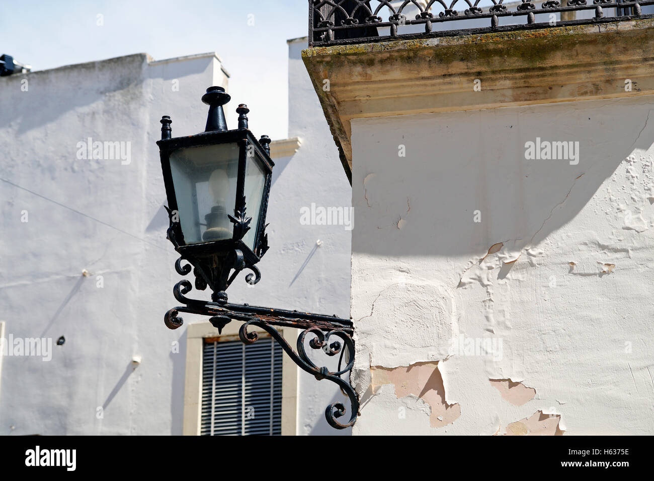 Modern lamp post streetlight -Fotos und -Bildmaterial in hoher ...