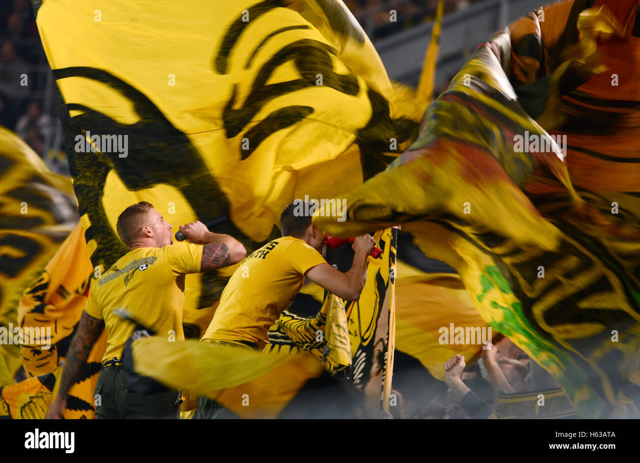 Ultras hertha -Fotos und -Bildmaterial in hoher Auflösung – Alamy