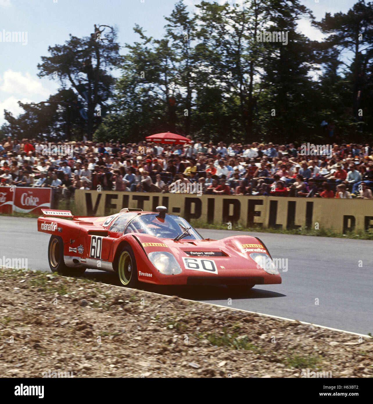 60 Herbert Müller, René Herzog Ferrari 512M zog sich vom Nürburgring ...