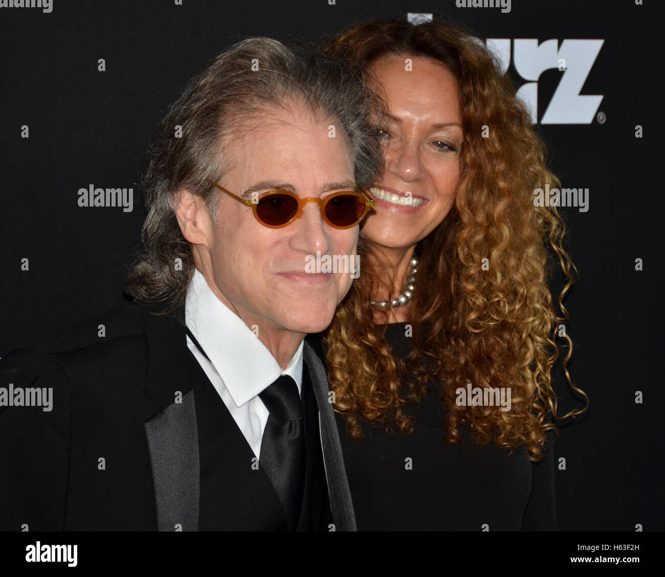 Richard Lewis und Joyce Lapinsky kamen in die STARZ präsentiert der Los ...