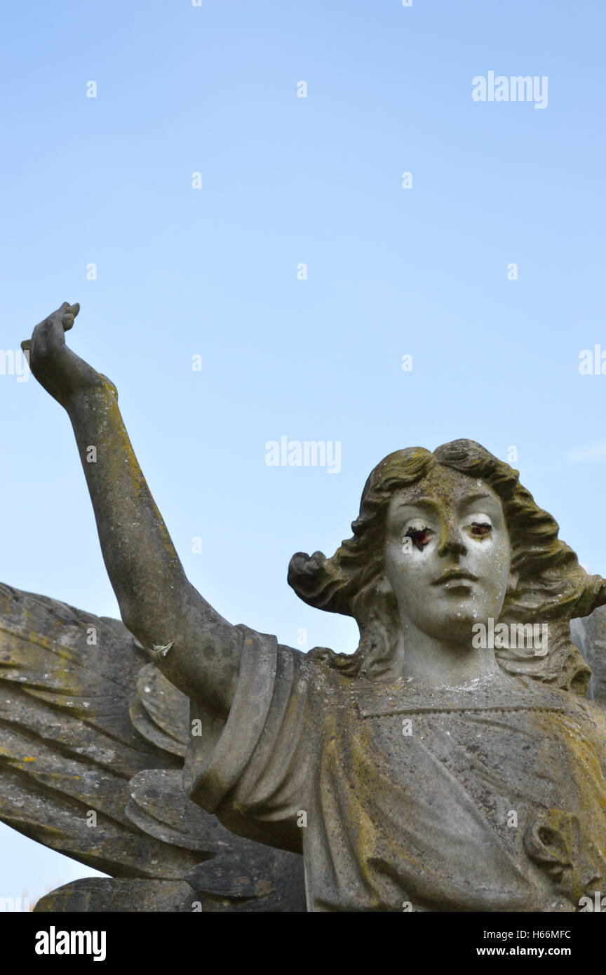 Statue eines Engels auf dem alten Friedhof in Southampton Common ...