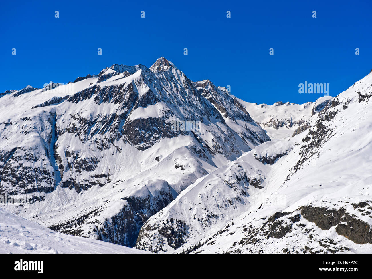 Berner oberland winter -Fotos und -Bildmaterial in hoher Auflösung – Alamy