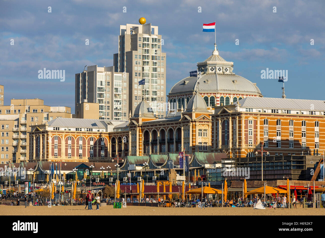 Beach bars scheveningen -Fotos und -Bildmaterial in hoher Auflösung – Alamy