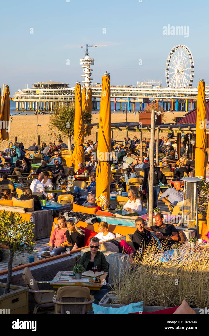 Beach bars scheveningen -Fotos und -Bildmaterial in hoher Auflösung – Alamy