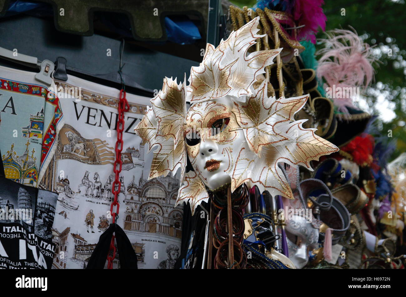 Karneval Masken, Motto--markiert Taschen und andere Souvenirs sind ...