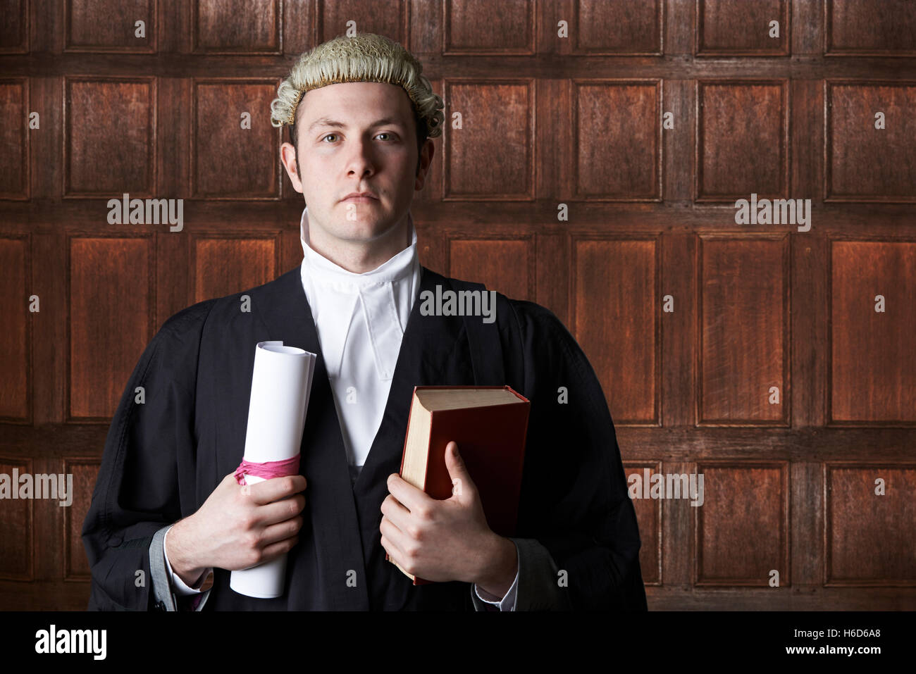 Lawyer defendant court -Fotos und -Bildmaterial in hoher Auflösung – Alamy