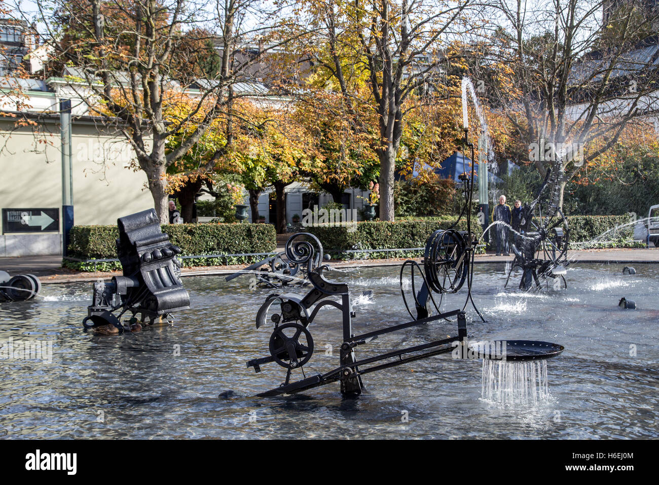 Tinguely fountain basel -Fotos und -Bildmaterial in hoher Auflösung – Alamy