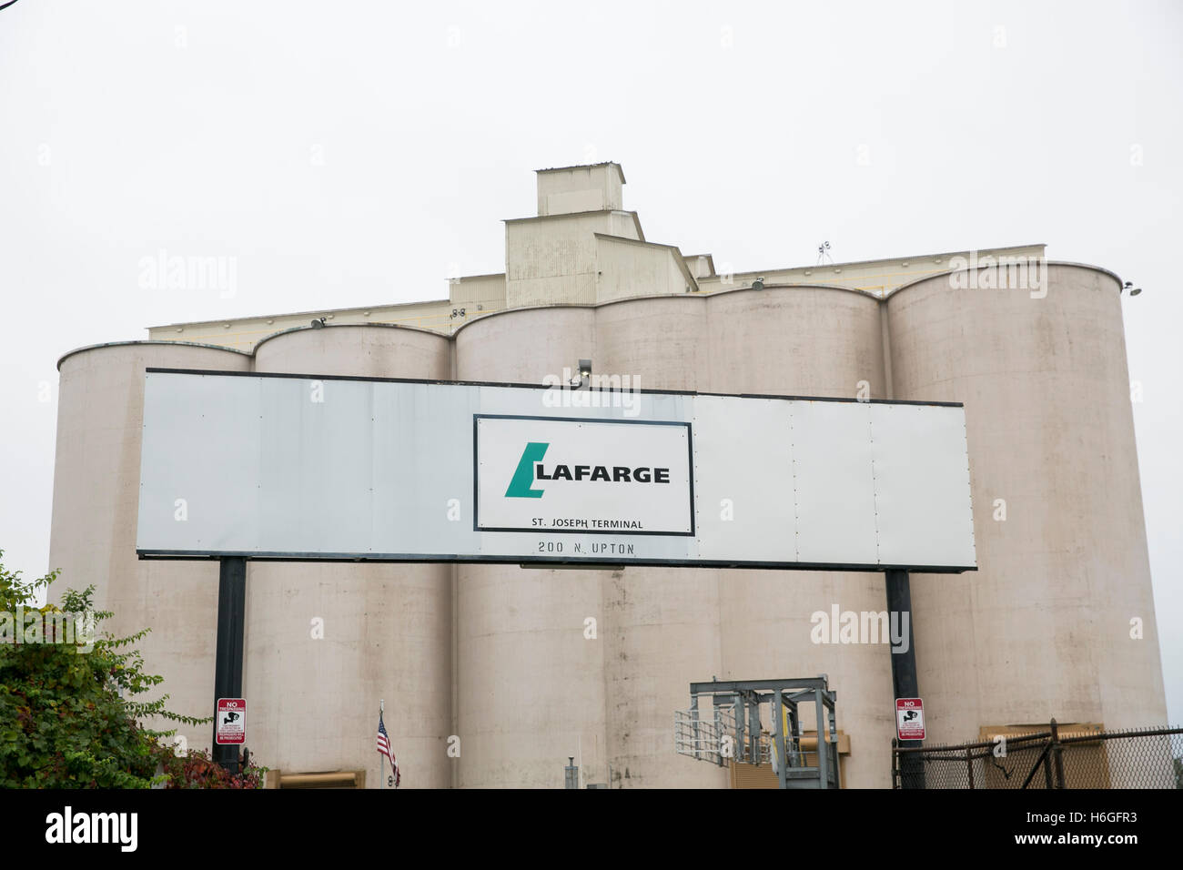Lafarge logo -Fotos und -Bildmaterial in hoher Auflösung – Alamy