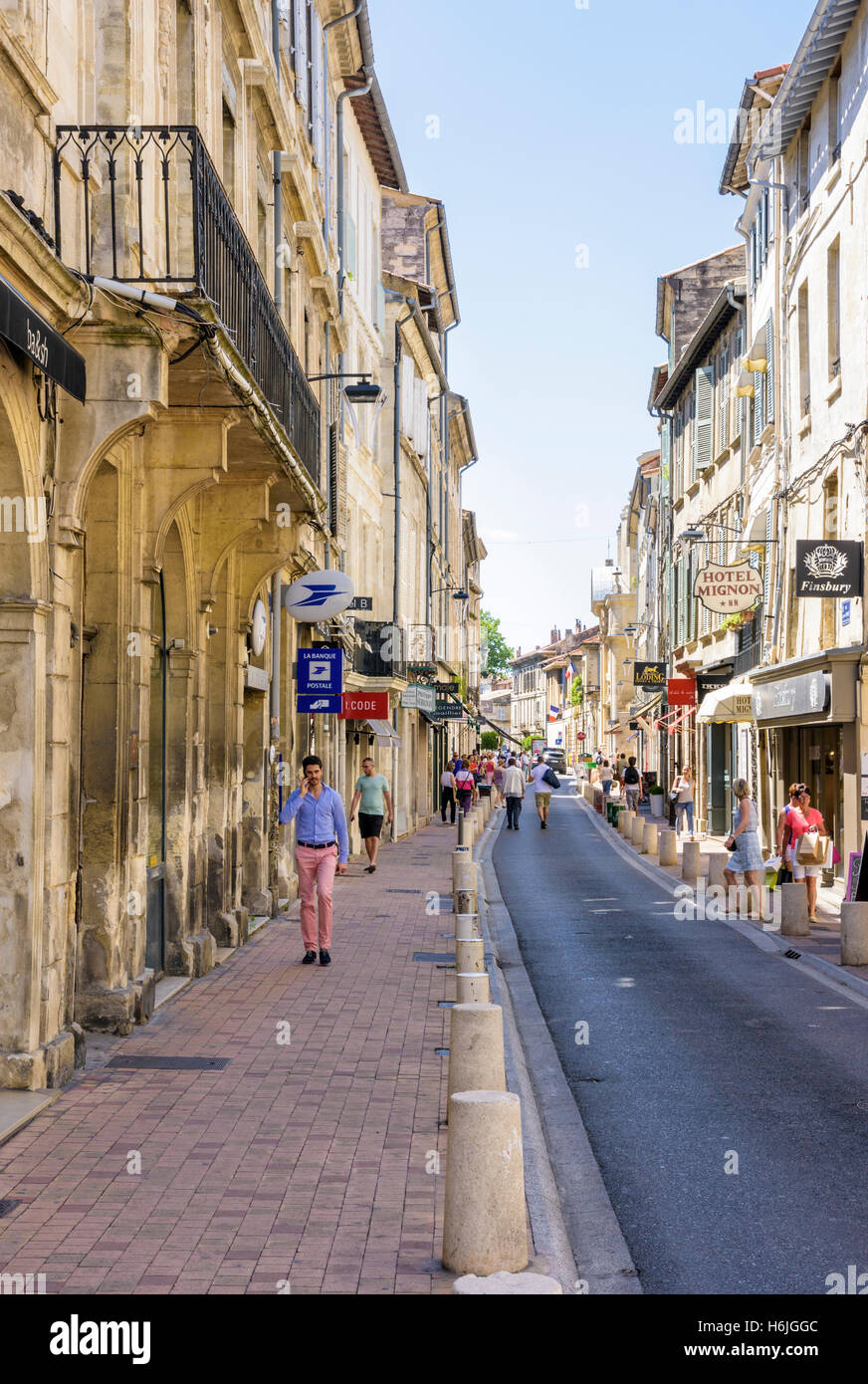 Avignon shopping street -Fotos und -Bildmaterial in hoher Auflösung – Alamy