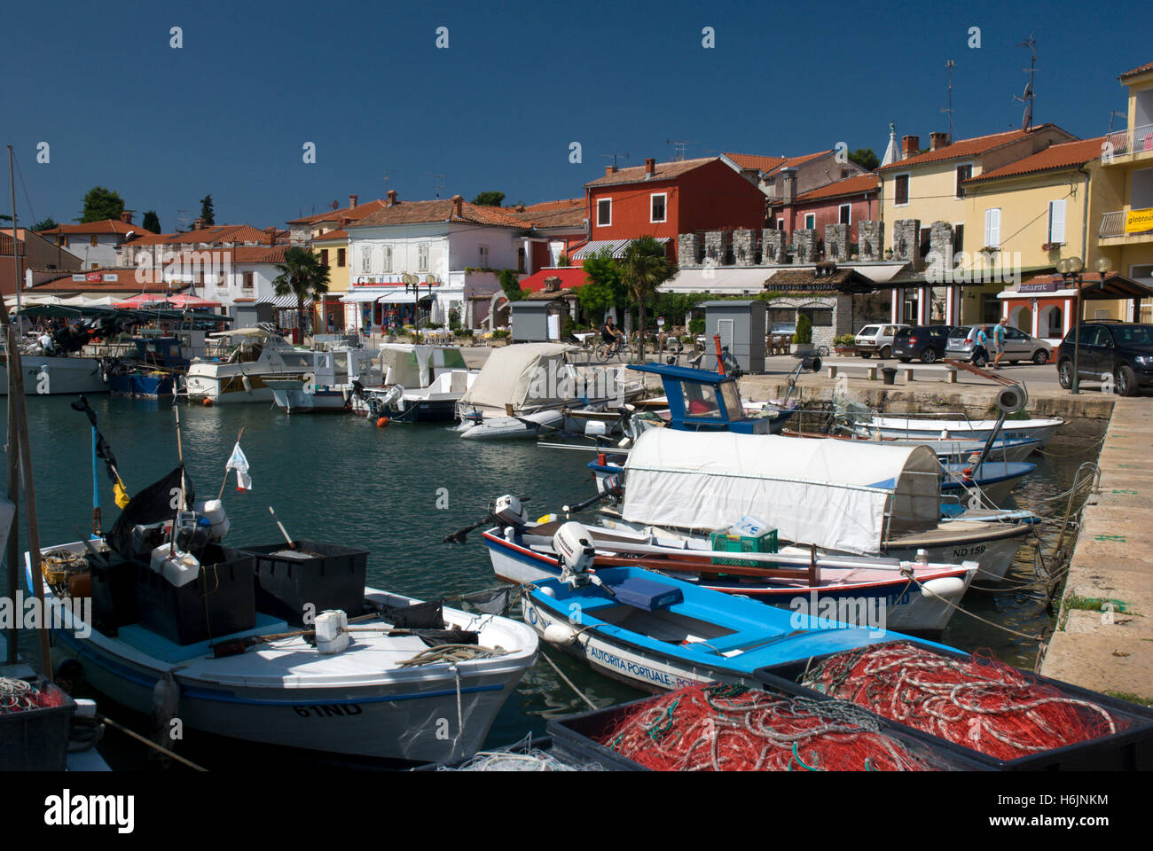 Port novigrad istria croatia -Fotos und -Bildmaterial in hoher ...