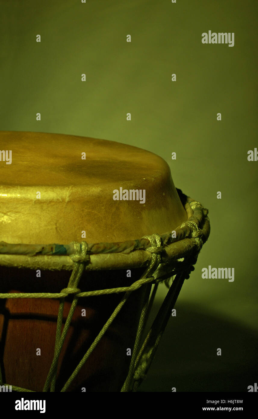 Trommeln bewegen -Fotos und -Bildmaterial in hoher Auflösung – Alamy