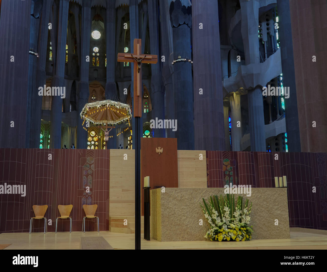 Jesus auf kreuz sagrada familia -Fotos und -Bildmaterial in hoher Auflösung – Alamy
