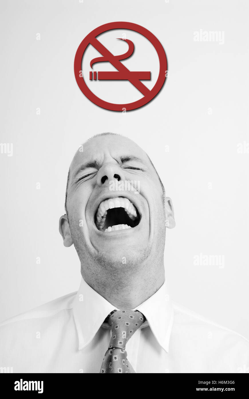 Nichtraucher hinweisschild -Fotos und -Bildmaterial in hoher Auflösung ...