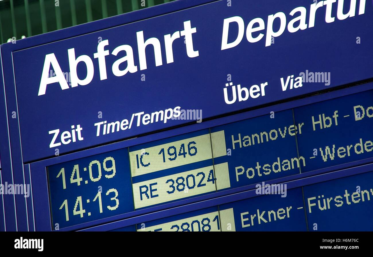 über abfahrtsbahnhof -Fotos und -Bildmaterial in hoher Auflösung – Alamy