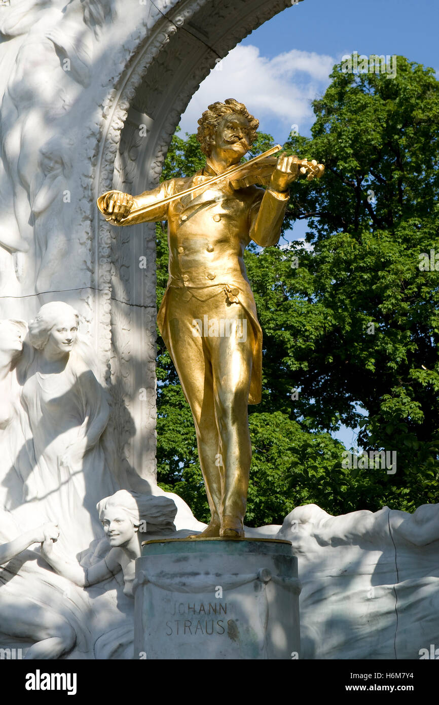 Statuen denkmal -Fotos und -Bildmaterial in hoher Auflösung – Alamy