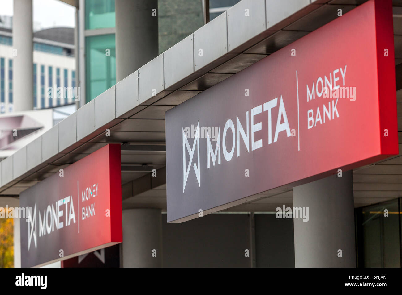 Logo der moneta geldbank moneta geldbank -Fotos und -Bildmaterial in ...